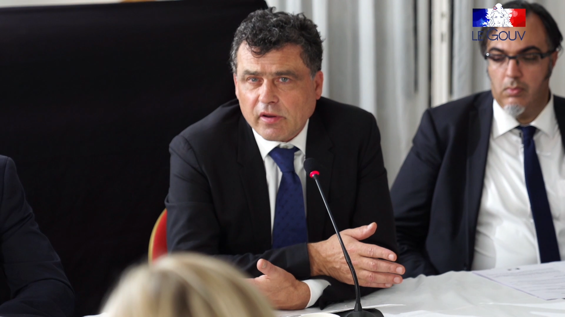 LE GOUV — Philippe Murer au premier conseil des ministres du Gouv